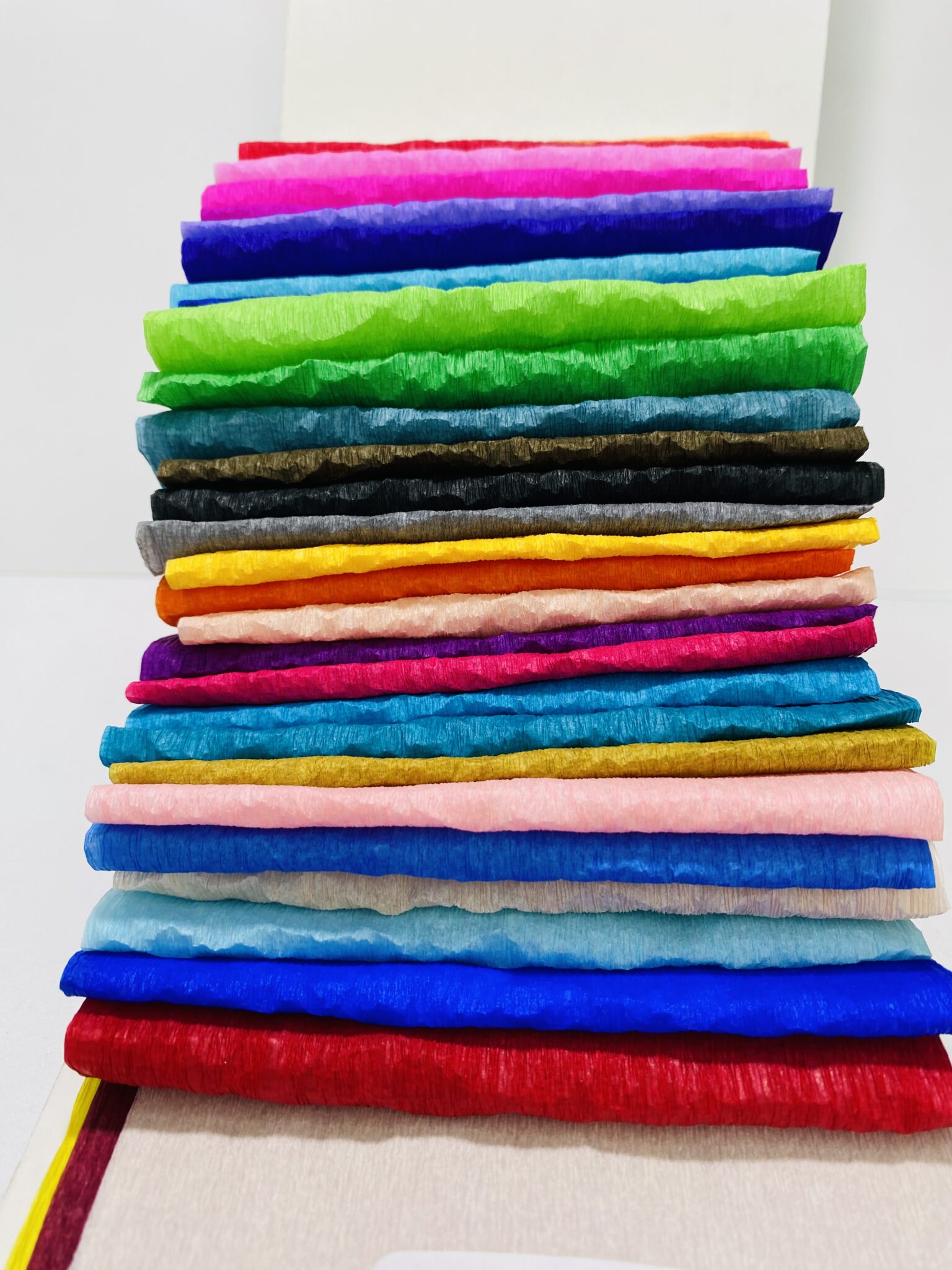 Papel crepé por paquete | Papelerías del Artesano